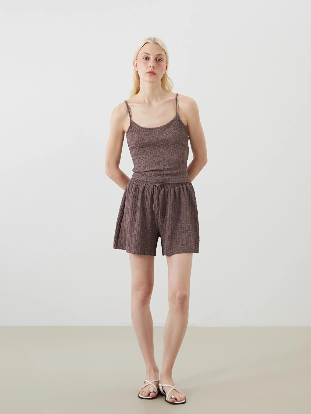 LCW Vision Teksturirani Crop Top Sa Bretelama U Vrat