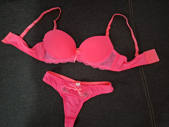 NOV SHEIN hot pink set veša M