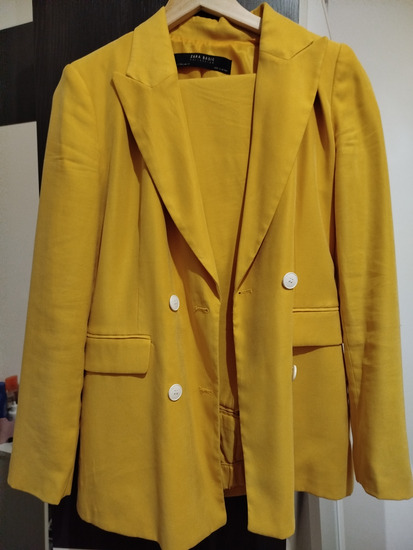      Zara komplet
