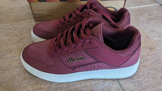 BORDO PATIKE ELLESSE BROJ 38