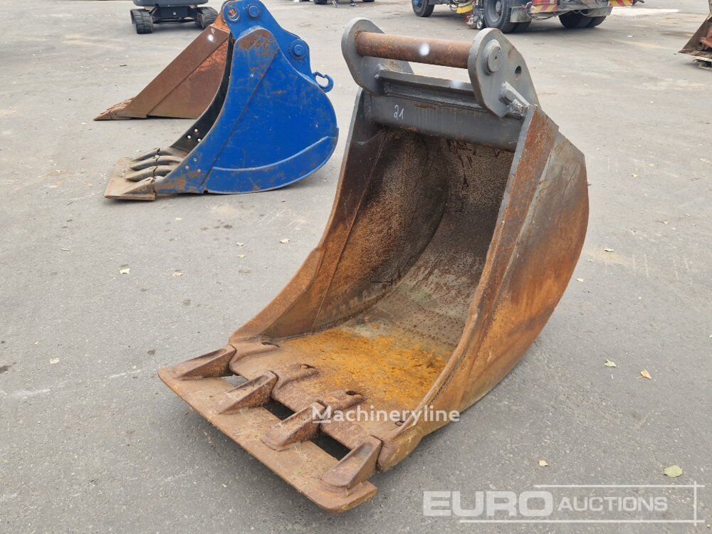Prodaje se 32" Digging Bucket kašiku za bager na aukciji