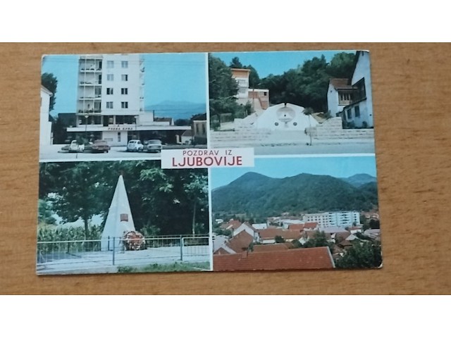 Ljubovija - Spomenik - Automobili Fića - Putovala