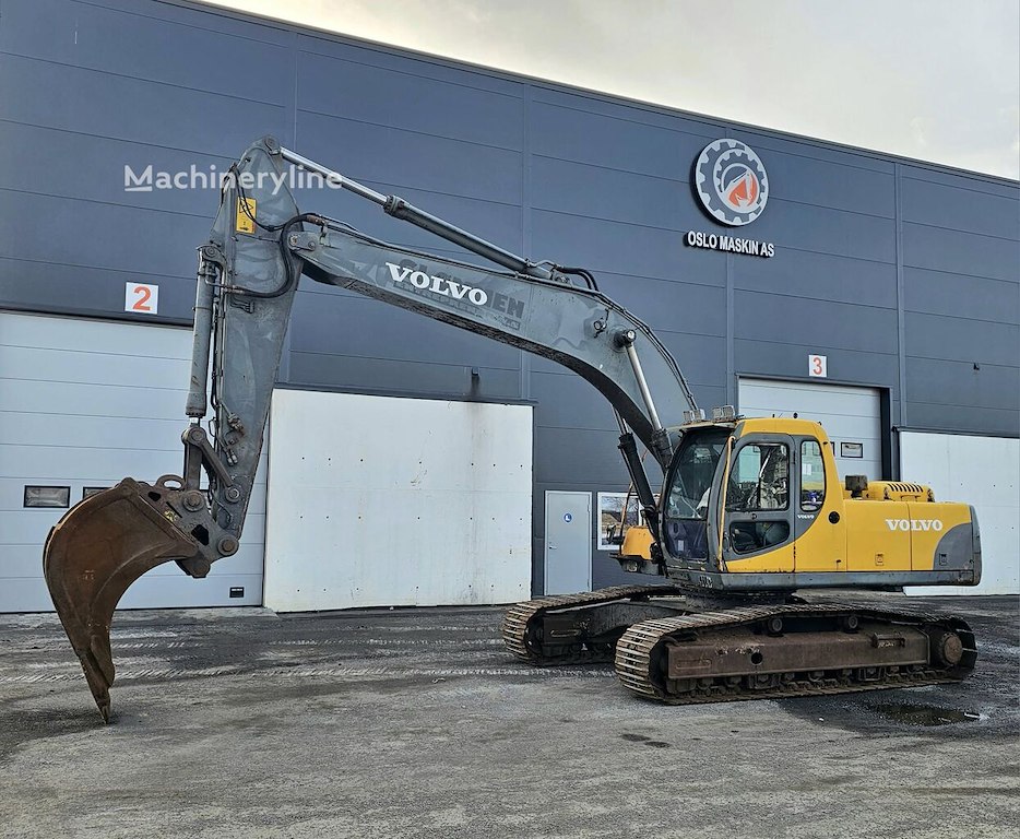 Volvo EC240 LC bager guseničar