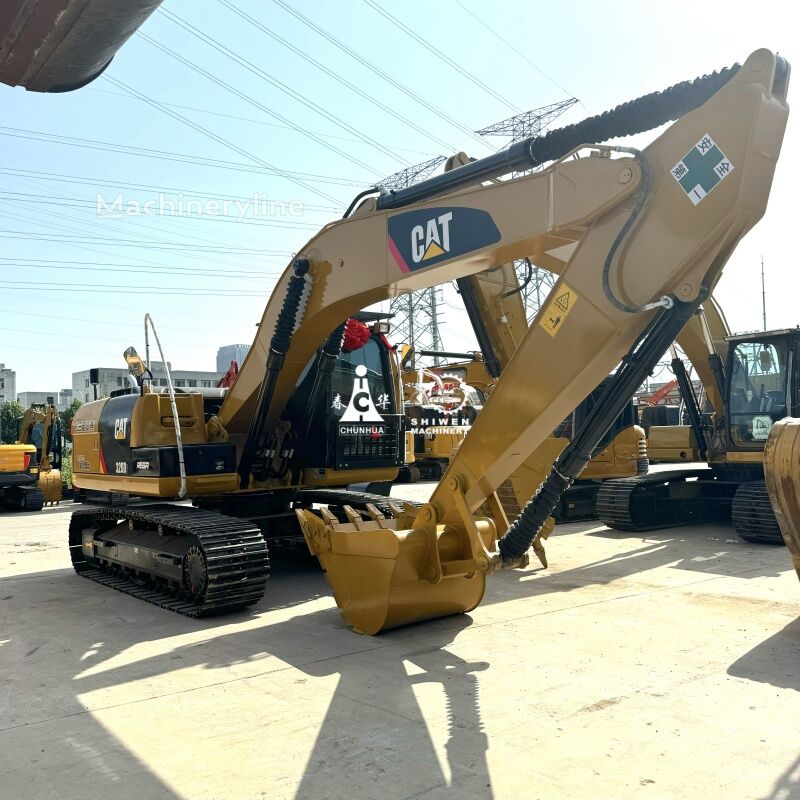 Caterpillar 320D2 bager guseničar