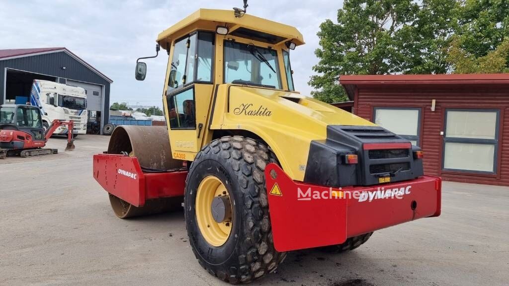 Dynapac CA302 D kompaktor s jednim valjkom