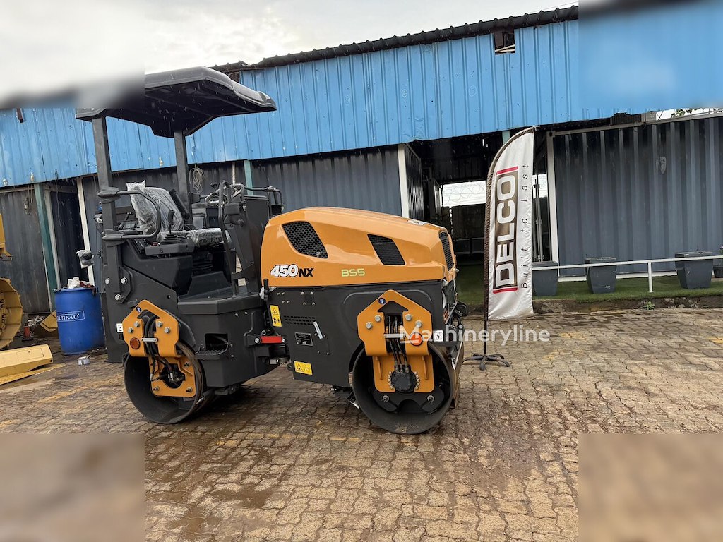 Novi Case 450NX mali valjak