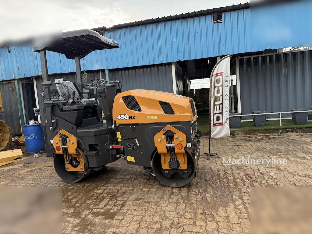 Novi Case 450NX mali valjak