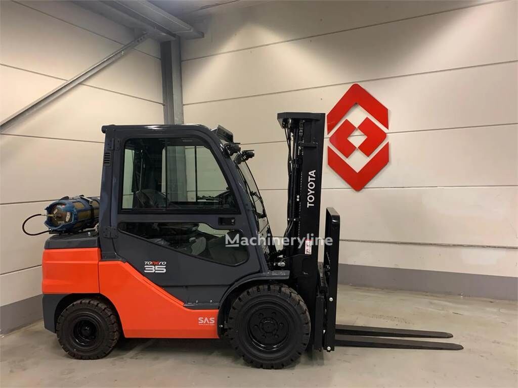 Toyota 02-8FGJF35 viljuškar na gas