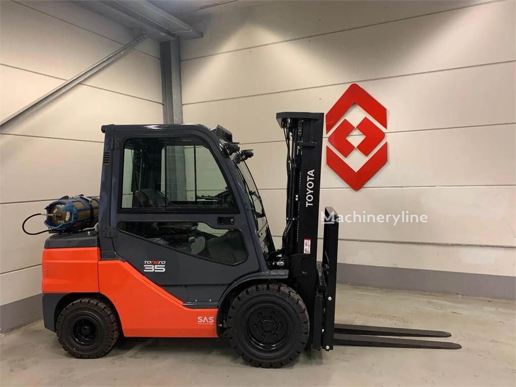 Toyota 02-8FGJF35 viljuškar na gas