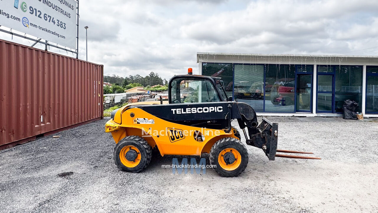 JCB 520 teleskopski utovarivač