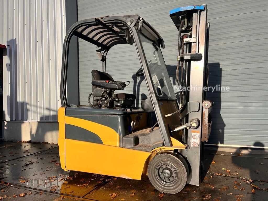 Caterpillar EP16NT viljuškar na tri točka