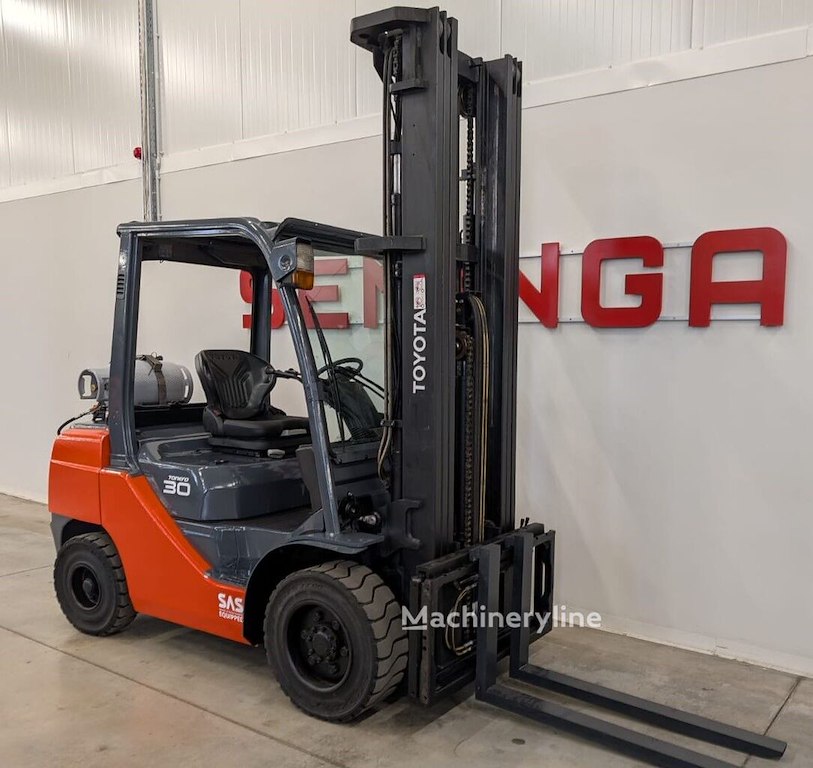 Toyota 10787 02-8FGF30(35) viljuškar na gas