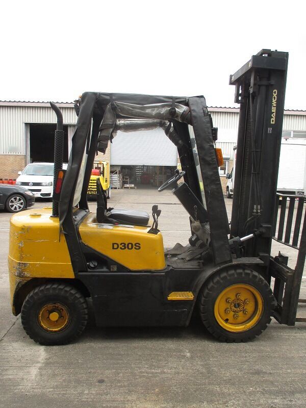 Daewoo Doosan D30S-3 0000 dizel viljuškar