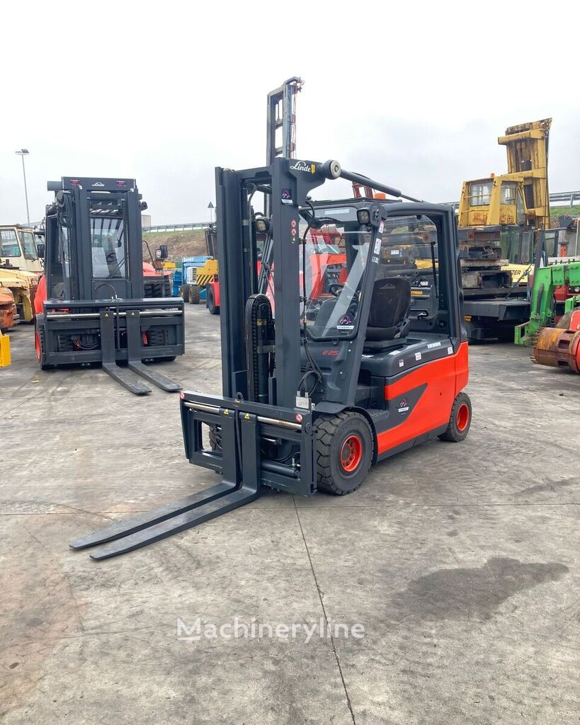 Linde E25L-01 električni viljuškar
