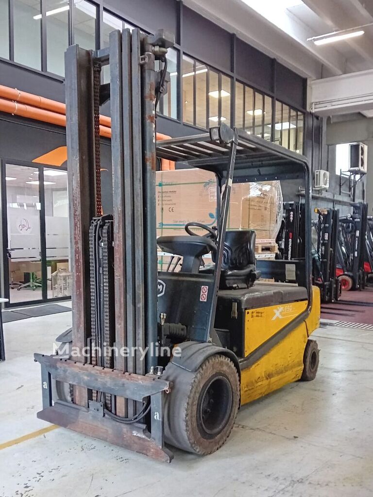 OM XE50 električni viljuškar