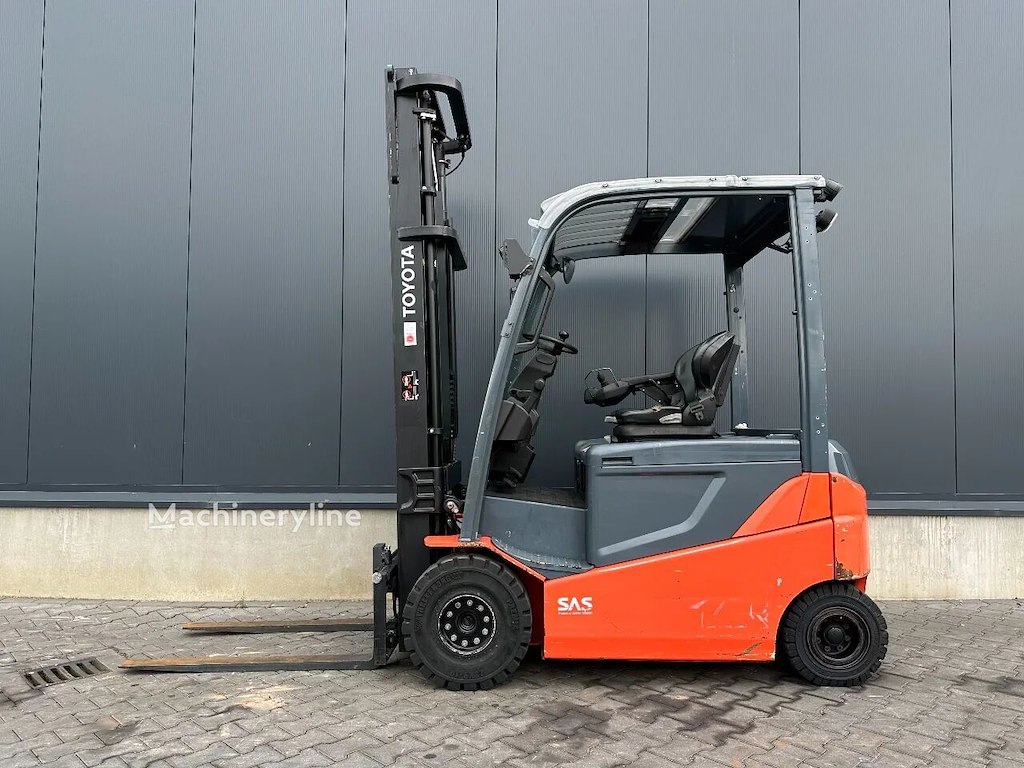 Toyota 8FBMKT25 električni viljuškar