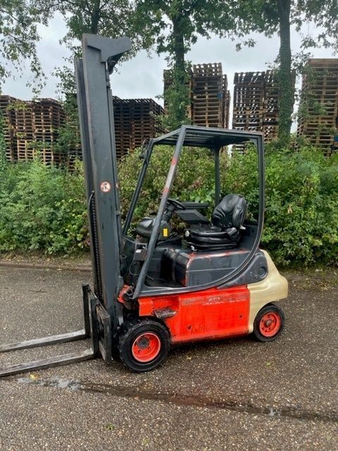 Linde H2X335L E20P-02 električni viljuškar