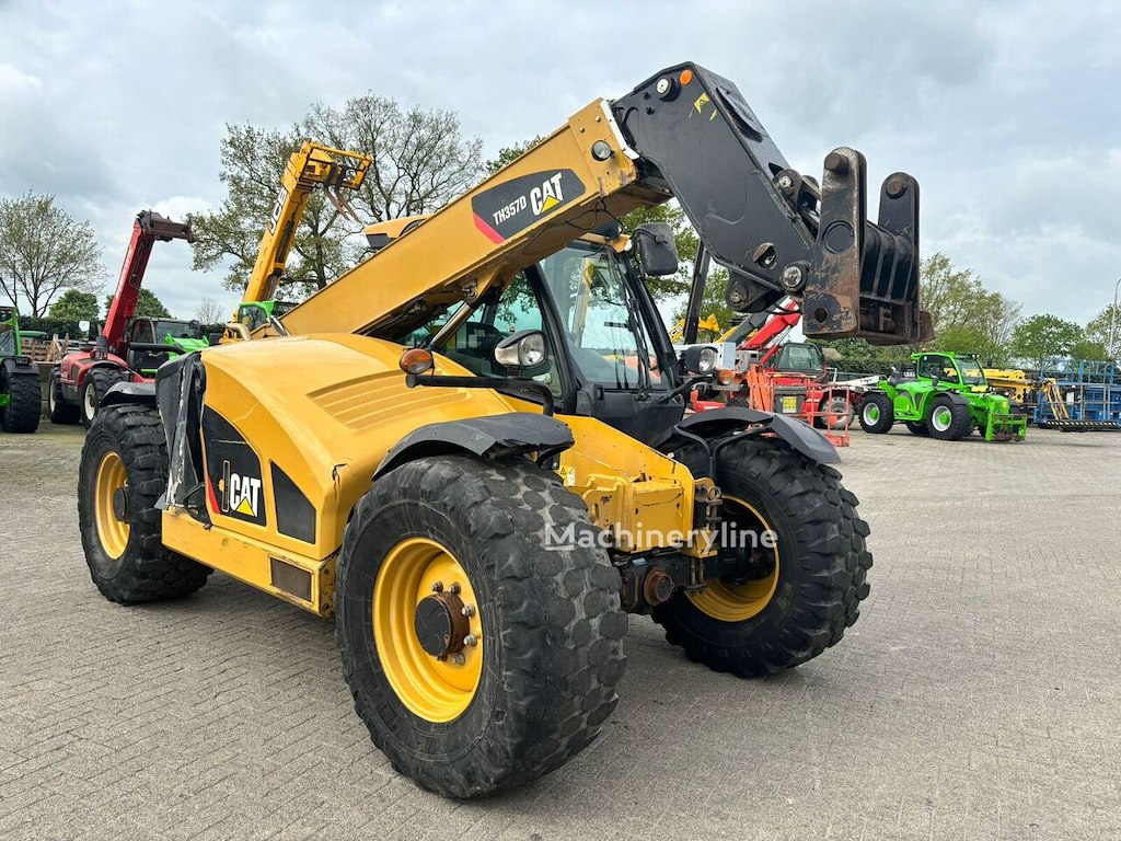 Caterpillar TH357D teleskopski utovarivač