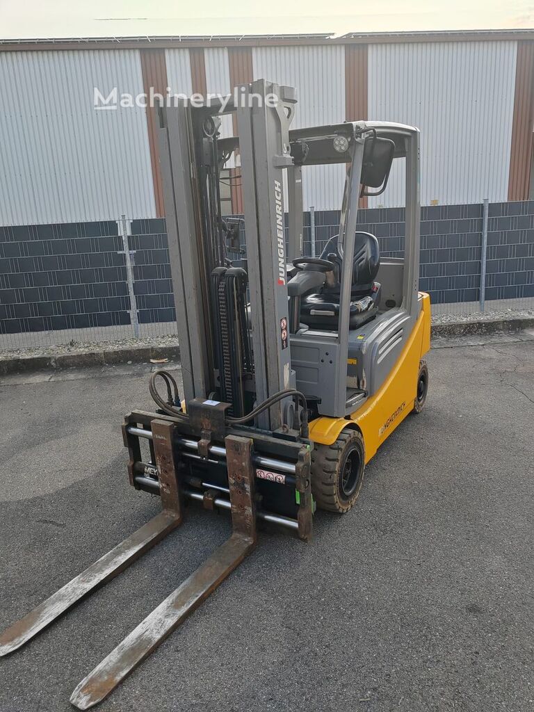 Jungheinrich EFG320 LION scales/ camera/ 4.64m/ 4v električni viljuškar