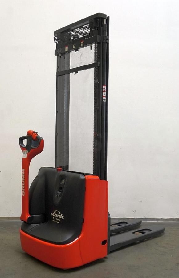 Linde L 12 1172-01 paletni viljuškar