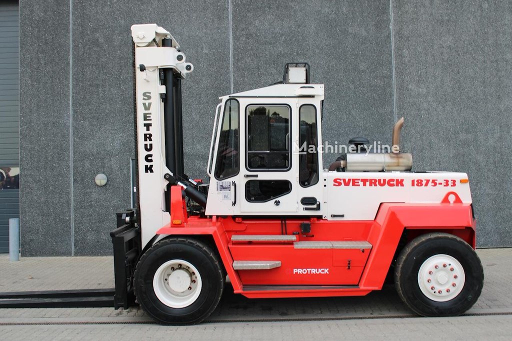 Svetruck 1875-33 teški viljuškar