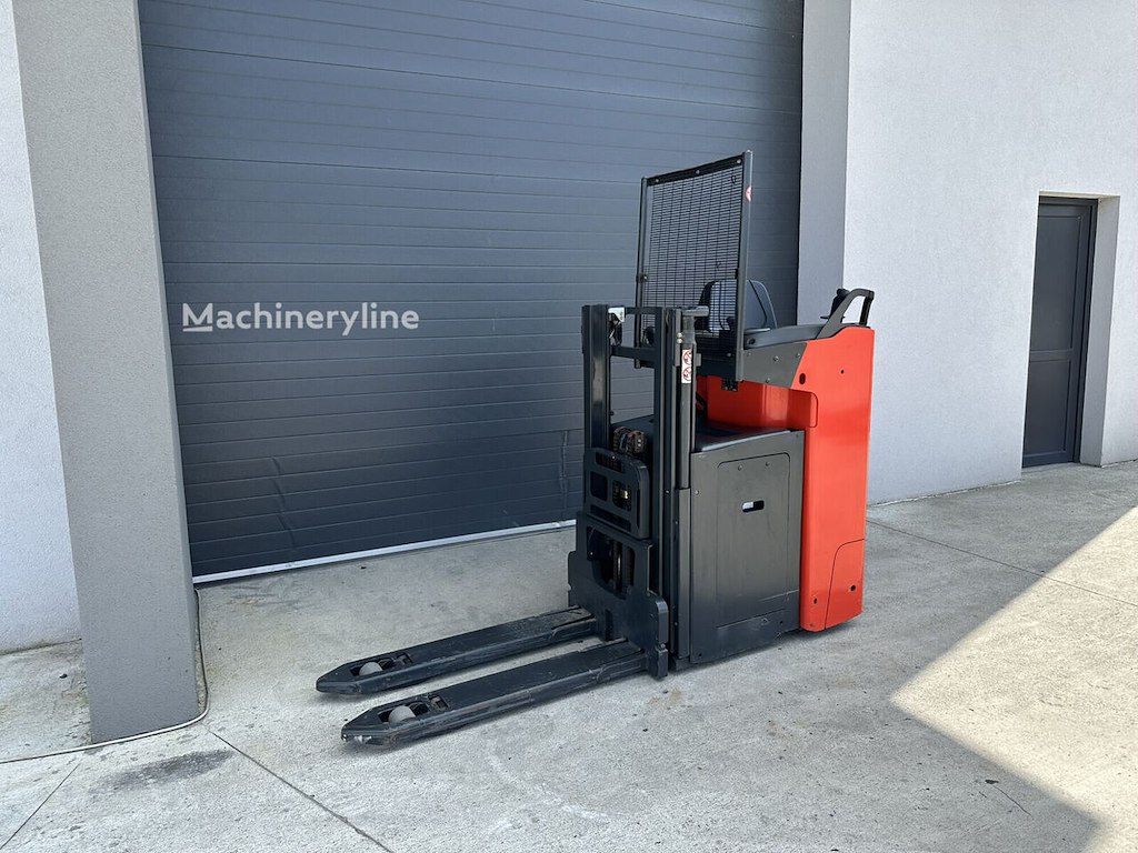 Linde D12 S paletni viljuškar