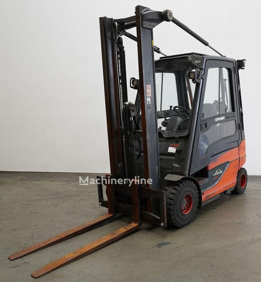 Linde E 25 387 električni viljuškar