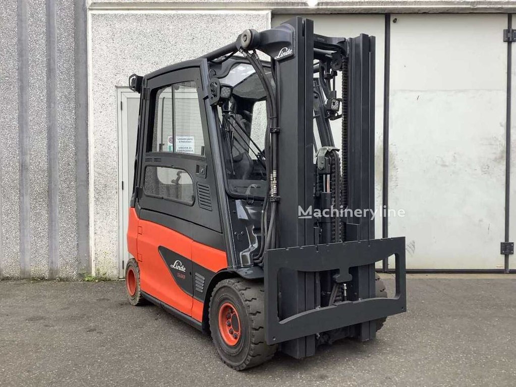 Linde E30L-01 električni viljuškar