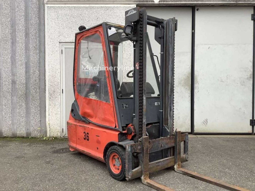 Linde E16 3 viljuškar na tri točka