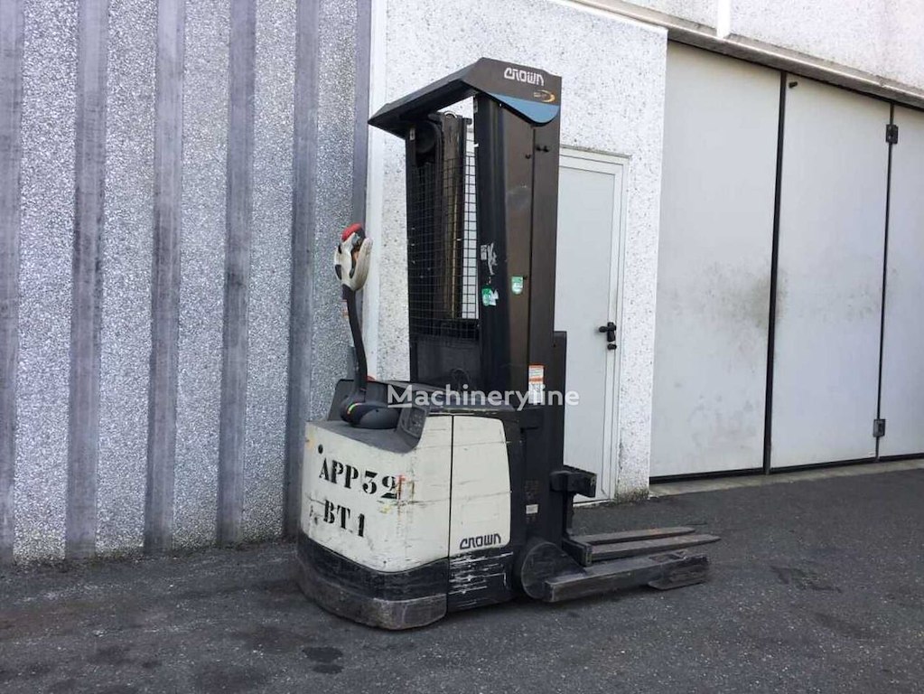 Crown SHR 5520-1.13 Pallet stacker paletni viljuškar