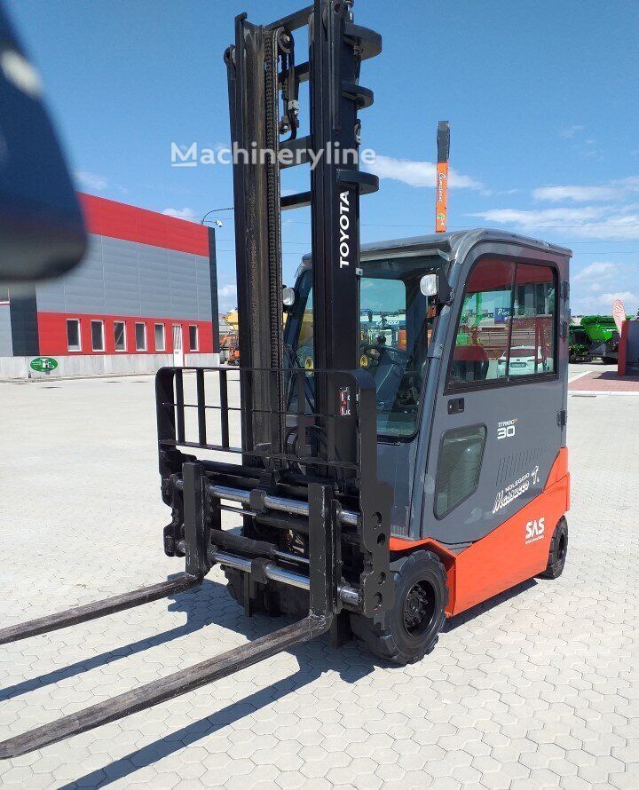 Toyota 8FBMT30 električni viljuškar