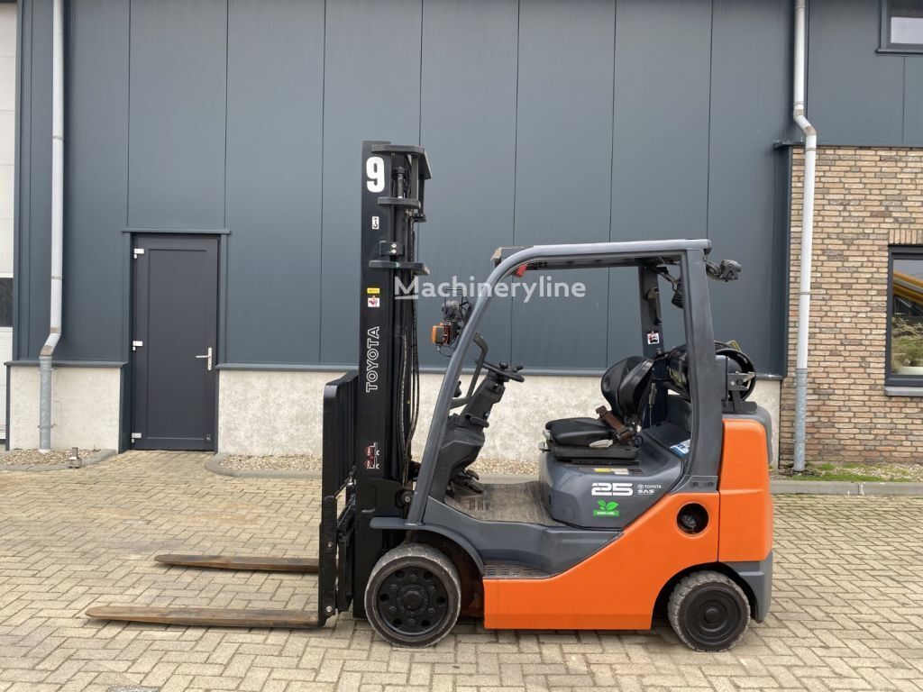 Toyota 8FGCU25 2.5 ton Duplex Sideshift LPG Heftruck viljuškar na gas