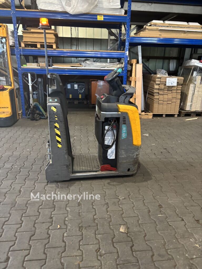 Jungheinrich EZS130 električni tegljač