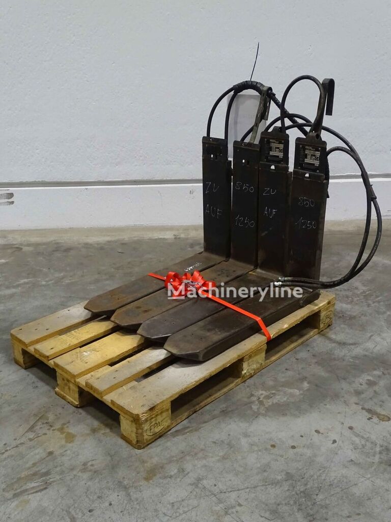 Prodaje se Forklift Attachments package 2 x Pieces viljuške na aukciji