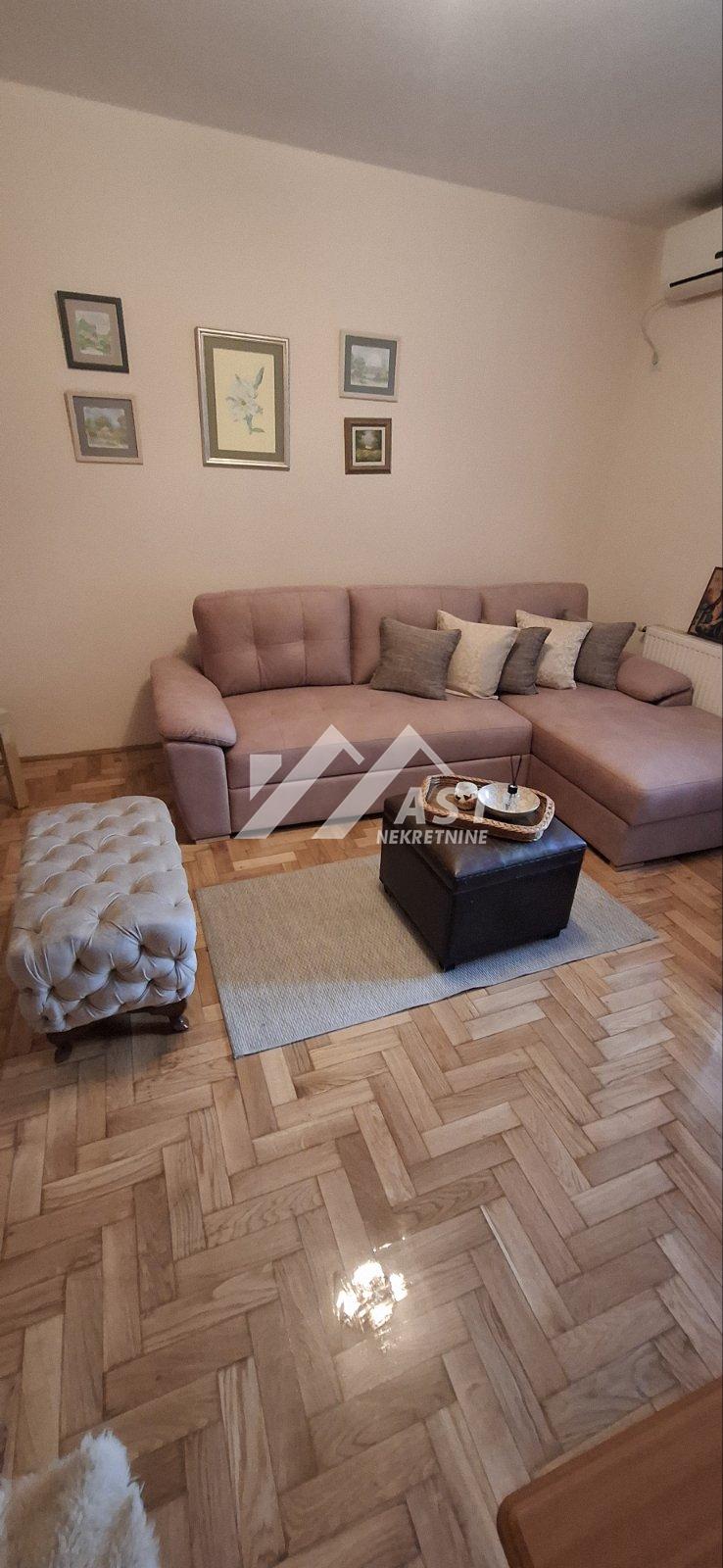 IZDAJE SE GARSONJERA U BLIZINI CENTRA ID#3388 300 €