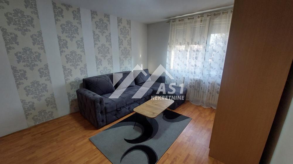 IZDAJE SE JEDNOSOBAN STAN NA DETELINARI ID#3372 280 €