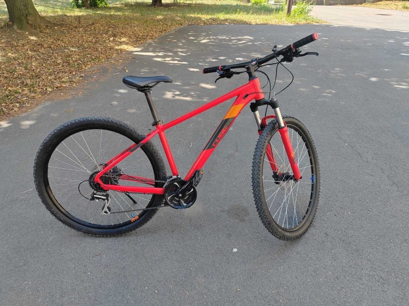 MTB Bicikla CUBE Aim Race Tockovi 29"​ Odlicna!!