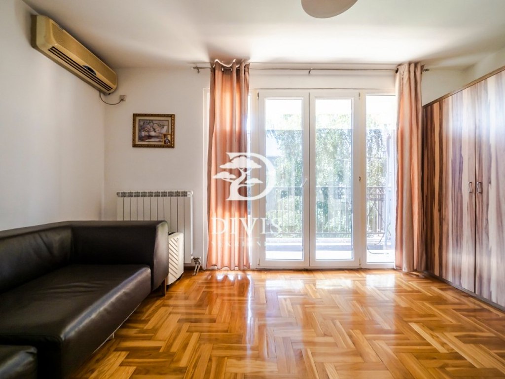 2. 0 stan kod Voždovačke crkve, Jove Ilića, 54m2
