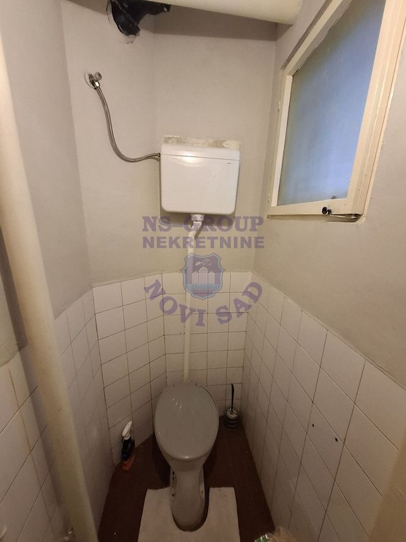 Trosoban stan 71m2 Kej