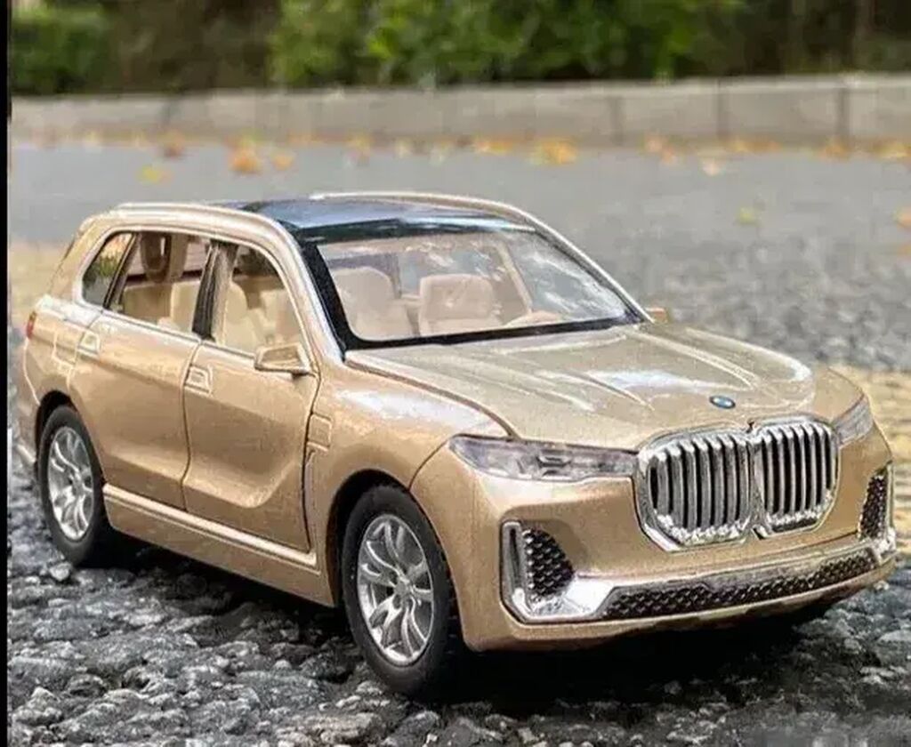 BMW X7 metalni autić – zlatni Dobrodošli u Davidov Shop, online