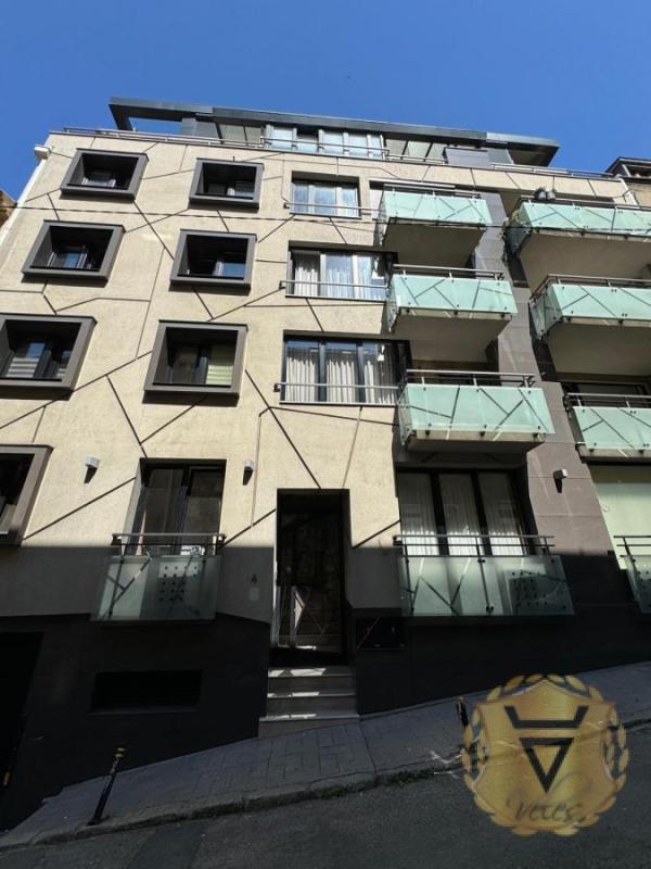 Trosoban stan za izdavanje, 84m2, 1.050€