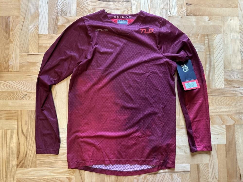 Biciklisticki mtb dres Troy Lee Skyline air S novo