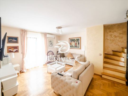 Moderan 3.0 dupleks stan, Gospodara Vučića, 80m2