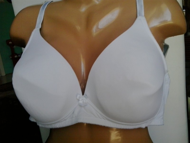 Anatomski grudnjak oko 95C