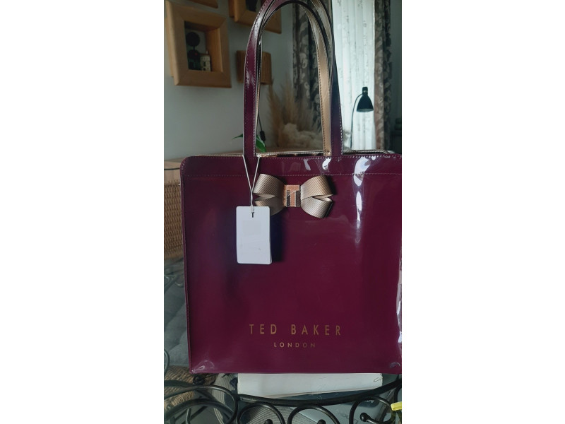 ⬇️⬇️⬇️ TED BAKER TOTE BAG NOVA!!!!