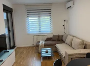 Izdavanje Stan - Beograd, Voždovac: Trošarina - Banjica