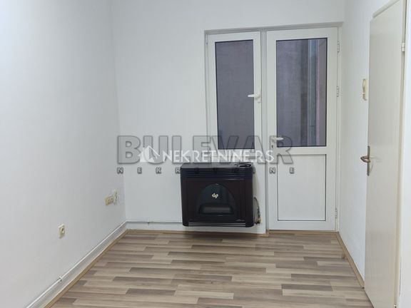 Garsonjera u centru, 17m2, izdavanje
