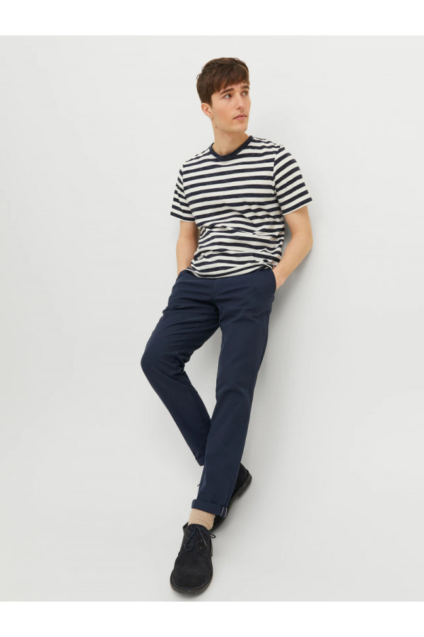 CHINOS