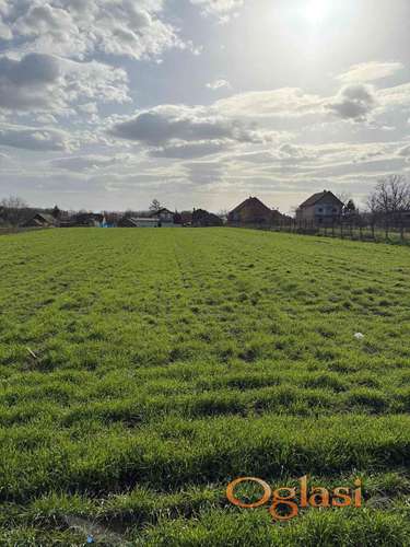 PLAC - VRBAS - VRBAS - 3267m2 - 50000 evra