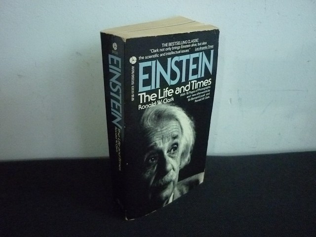 Einstein Ajnštajn